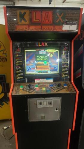 KLAX CLASSIC 19 UPRIGHT ATARI ARCADE GAME