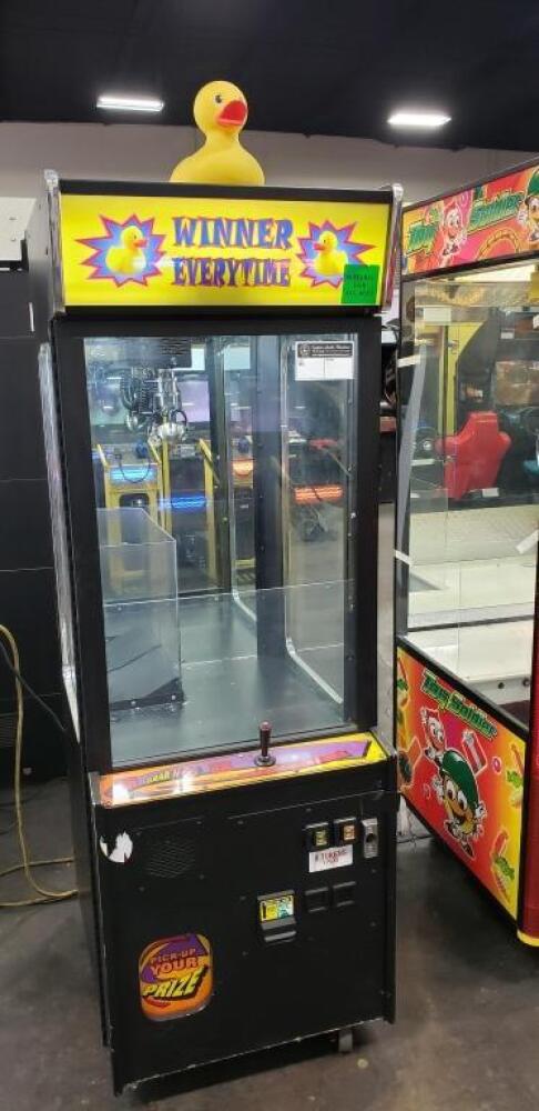 DUCKY WIN EVERYTIME CLAW CRANE MACHINE