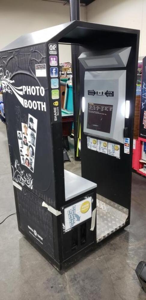 DIGITAL CENTER PHOTO BOOTH SELF VENDING KIOSK