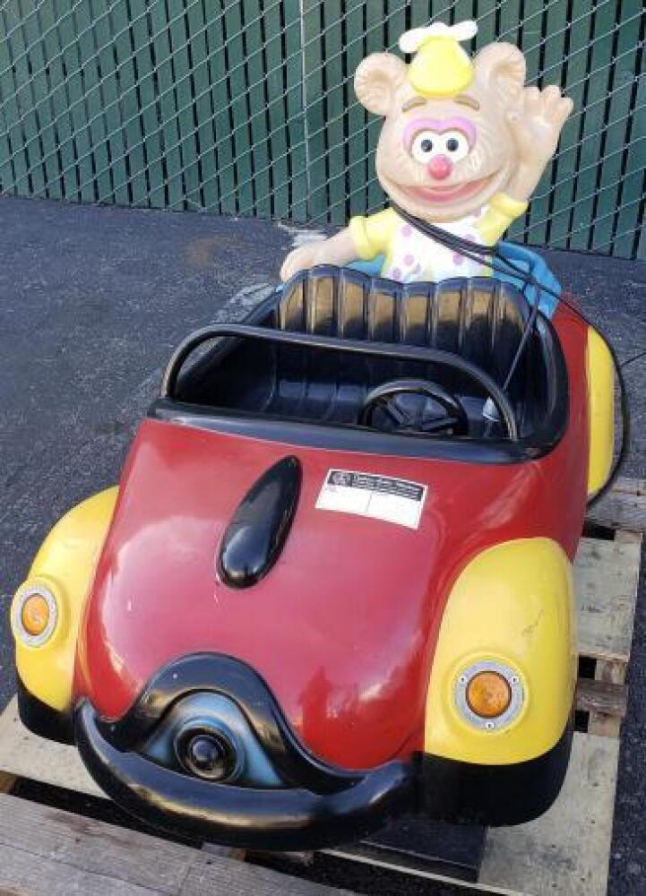 KIDDIE RIDE FOZZY BEAR CAR RIDER