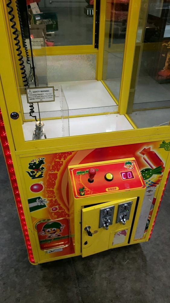 30 TOY SOLDIER PLUSH CLAW CRANE MACHINE