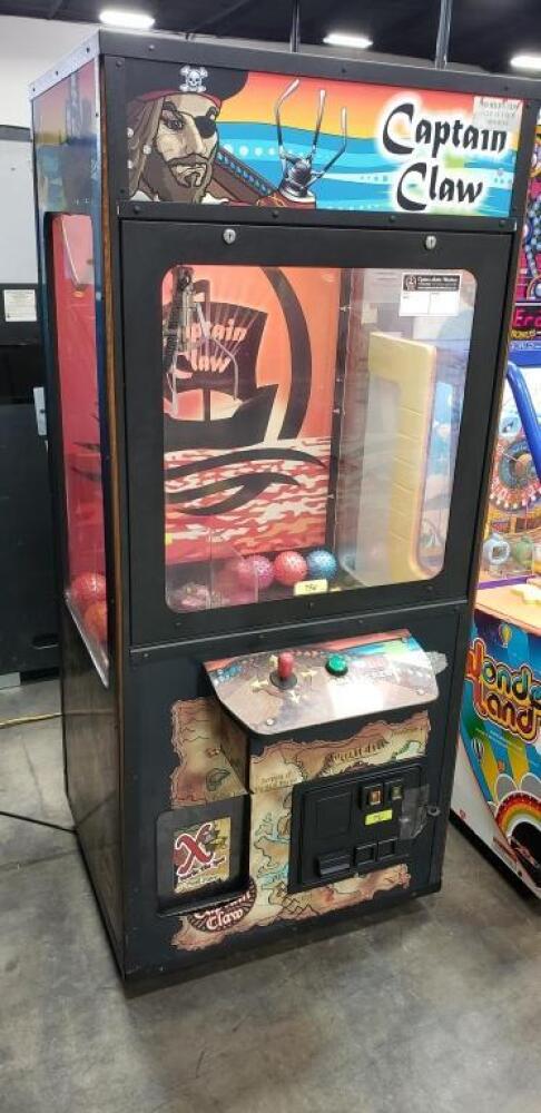 CAPTAIN CLAW BALL CRANE MACHINE WITH BILL ACCEPTOR