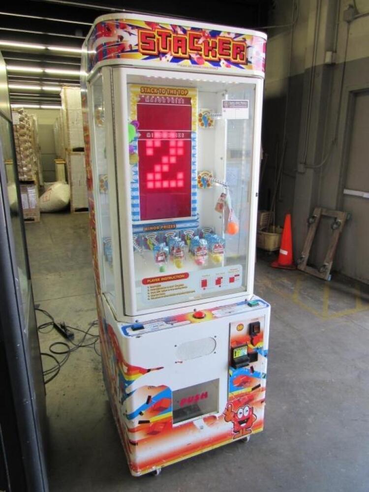 STACKER CLUB RED PRIZE REDEMPTION GAME LAI GAMES