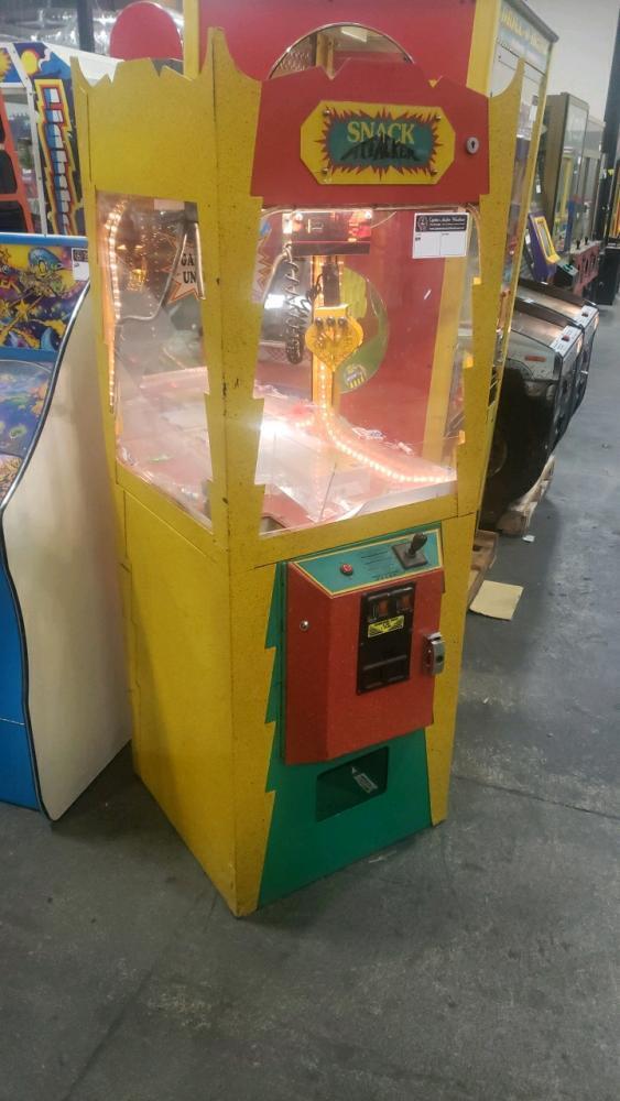 SNACK ATTACKER SHOVEL CLAW CANDY CRANE MACHINE