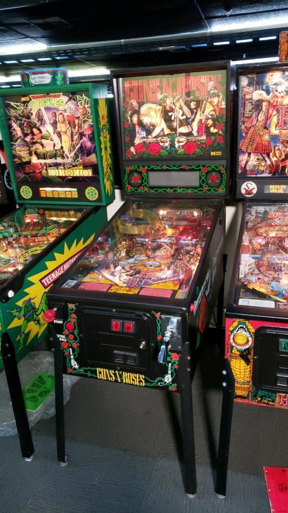 Guns N' Roses Pinball Machine Data East SS