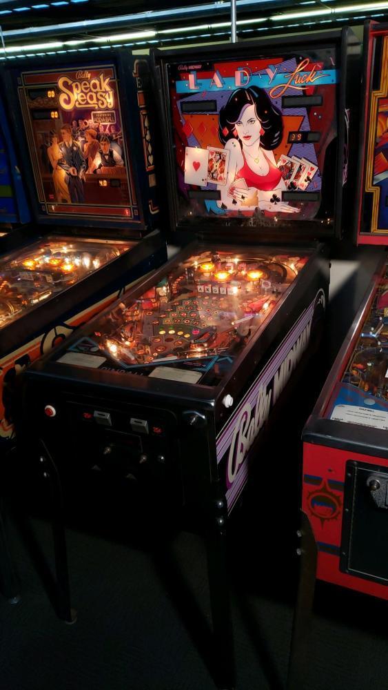 Lady Luck Pinball Machine Bally Midway SS