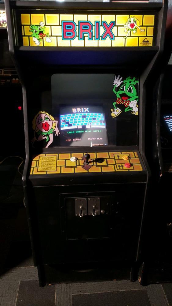 Brix Arcade Game