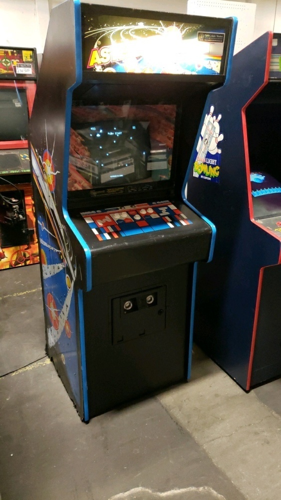 ASTEROIDS UPRIGHT CLASSIC ATARI VECTOR B/W ARCADE GAME