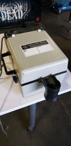 1 LOT LAI GROUP COIN COUNTER WITH EXTRAS