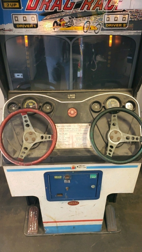 DRAG RACES ANTIQUE UPRIGHT RACING ELECTRO MECHANICAL ARCADE GAME