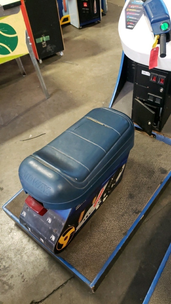 ARCTIC THUNDER ULTIMATE SNOWMOBILE RACING ARCADE GAME #2 WU