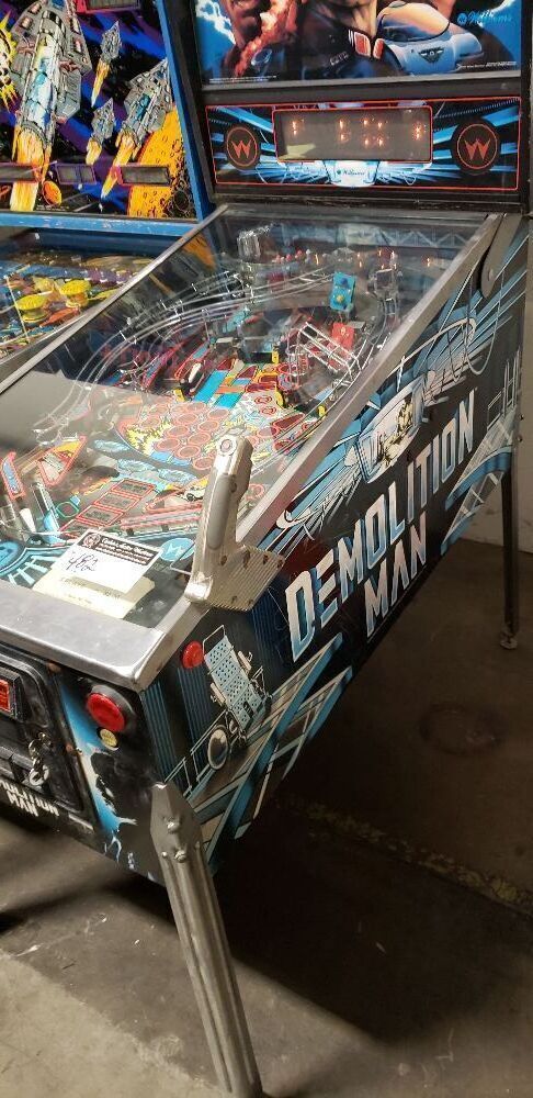 DEMOLITION MAN WIDEBODY PINBALL MACHINE WILLIAMS PROJECT