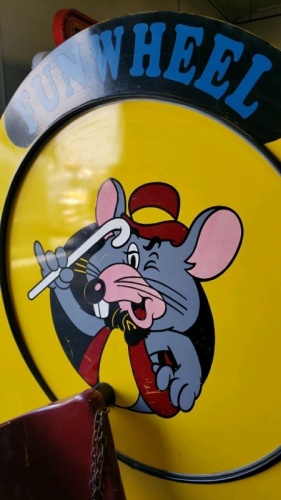 FUN WHEEL CHUCK E. CHEESE FERRIS WHEEL KIDDIE RIDE