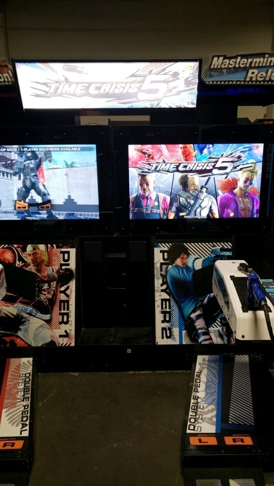 TIME CRISIS 5 DUAL SHOOTER ARCADE GAME NAMCO TIME CRISIS 5 DUAL SHOOTER ARCADE GAME NAMCO