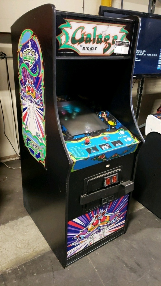 MULTICADE UPRIGHT 60 IN 1 CLASSIC in GALAGA CAB