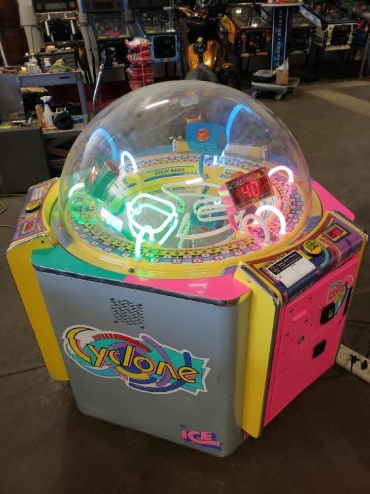 CYCLONE 3 PLAYER TICKET REDEMPTION GAME ICE