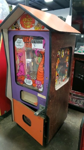 FLINTSTONES LUCKY EGG TOY VENDING MACHINE
