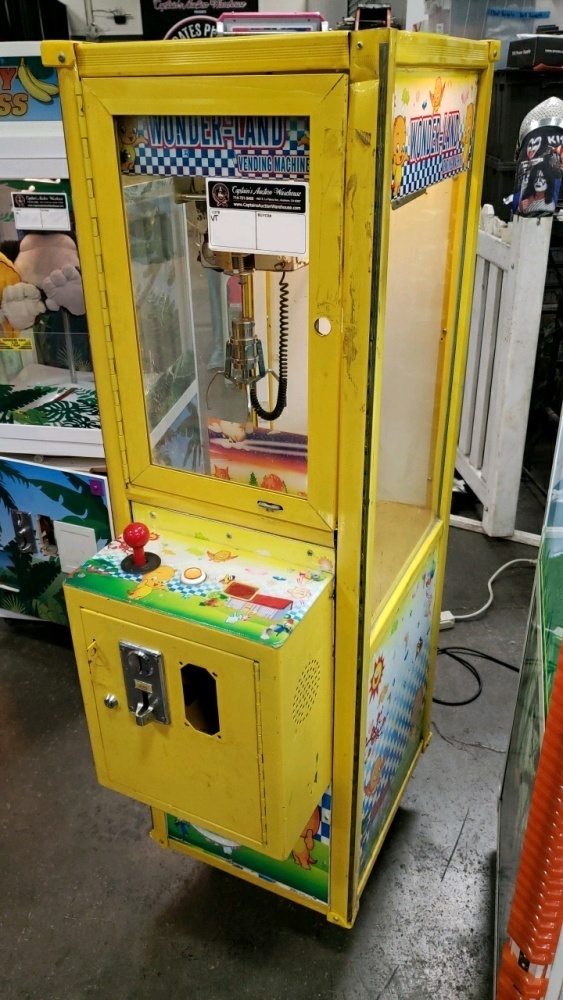 WONDERLAND MINI CANDY CLAW CRANE MACHINE