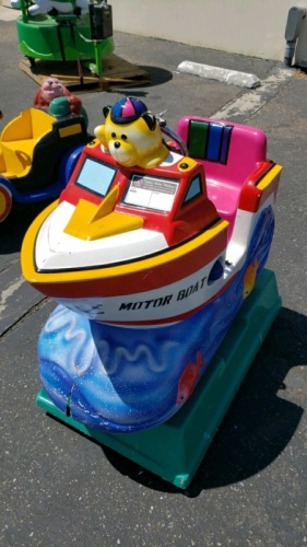 KIDDIE RIDE BOAT RIDE