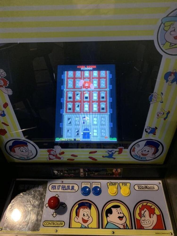 FIX IT FELIX JR. WRECK IT RALPH ARCADE GAME