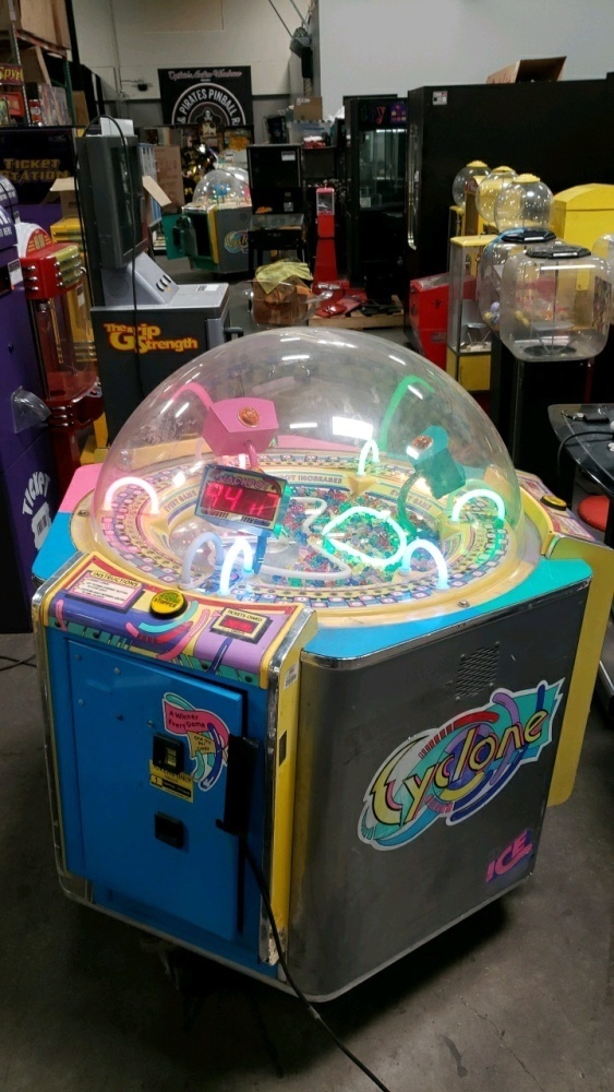 CYCLONE TICKET REDEMPTION GAME ICE 3 PLAYER