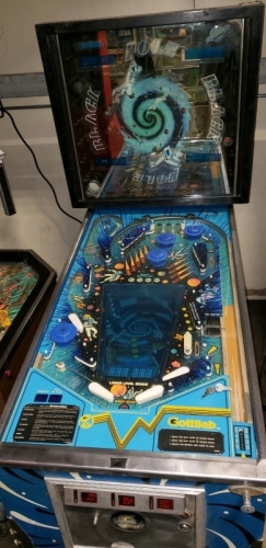 BLACK HOLE MULTI LEVEL PINBALL MACHINE GOTTLIEB 1981